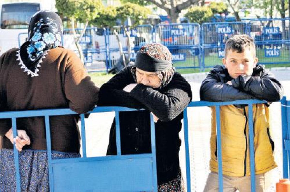 Frodo ile Selda Bağcan aynı sahneye çıkacak! - Vatan Gazetesi Magazin ...