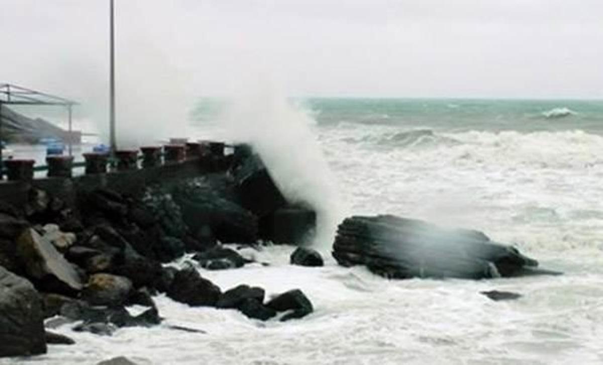 Dalga boyu 5 metreyi buldu - Yaşam Haberleri