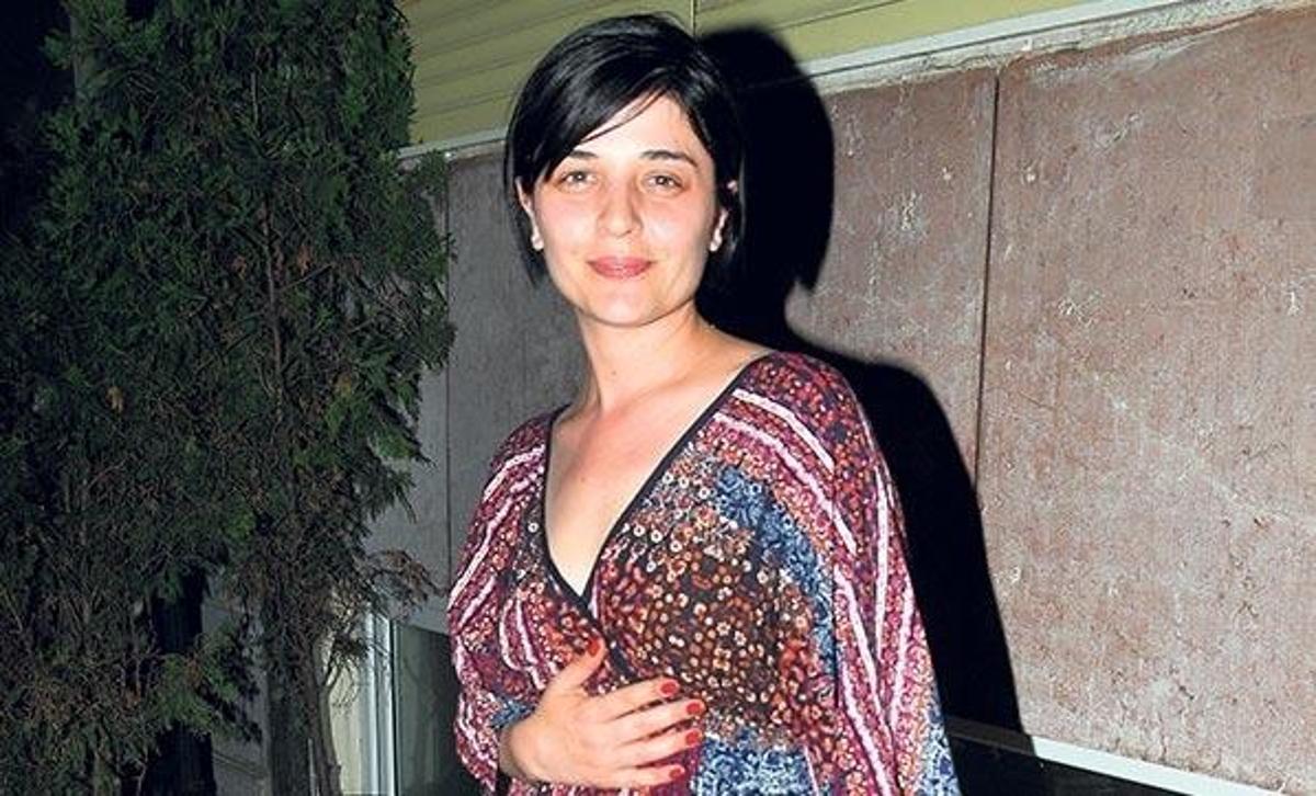 Gonca’nın göbek tiki - Gazetevatan En Son Magazin Haberleri