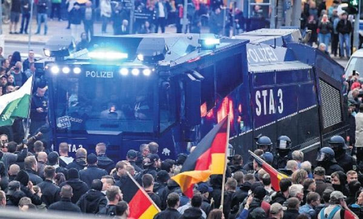 Almanya’yı karıştıran ‘Nazi çanı’ - Dünyadan Haberler