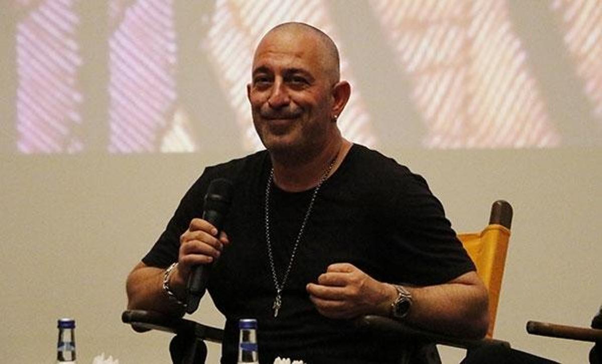 Cem Yılmaz, yeniden 'stand up' şov yapacak - Gazetevatan En Son Magazin ...