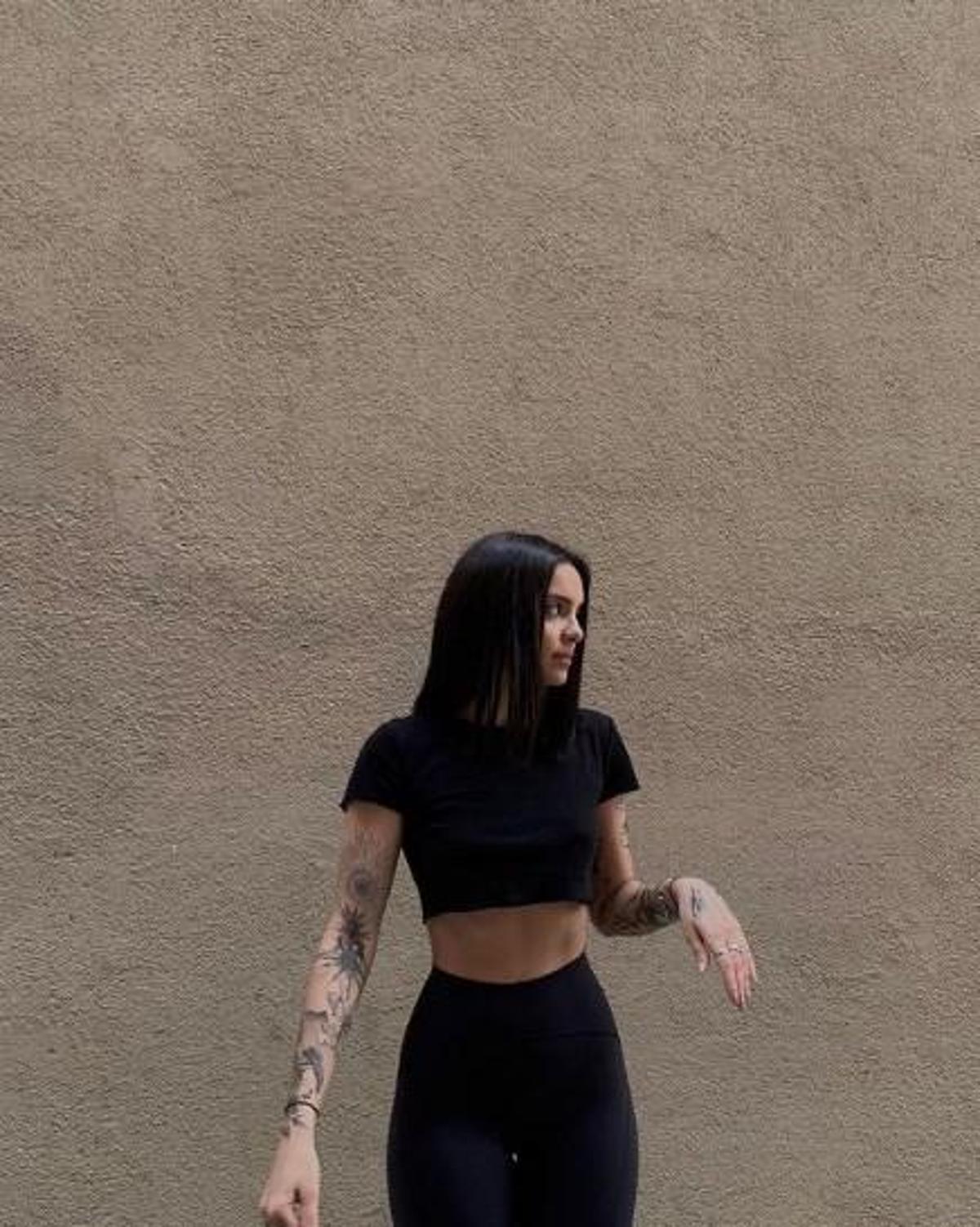 Ozan Dolunay'ın sevgilisi Pelinay Yiğit'in pozları olay oldu! - Vatan ...