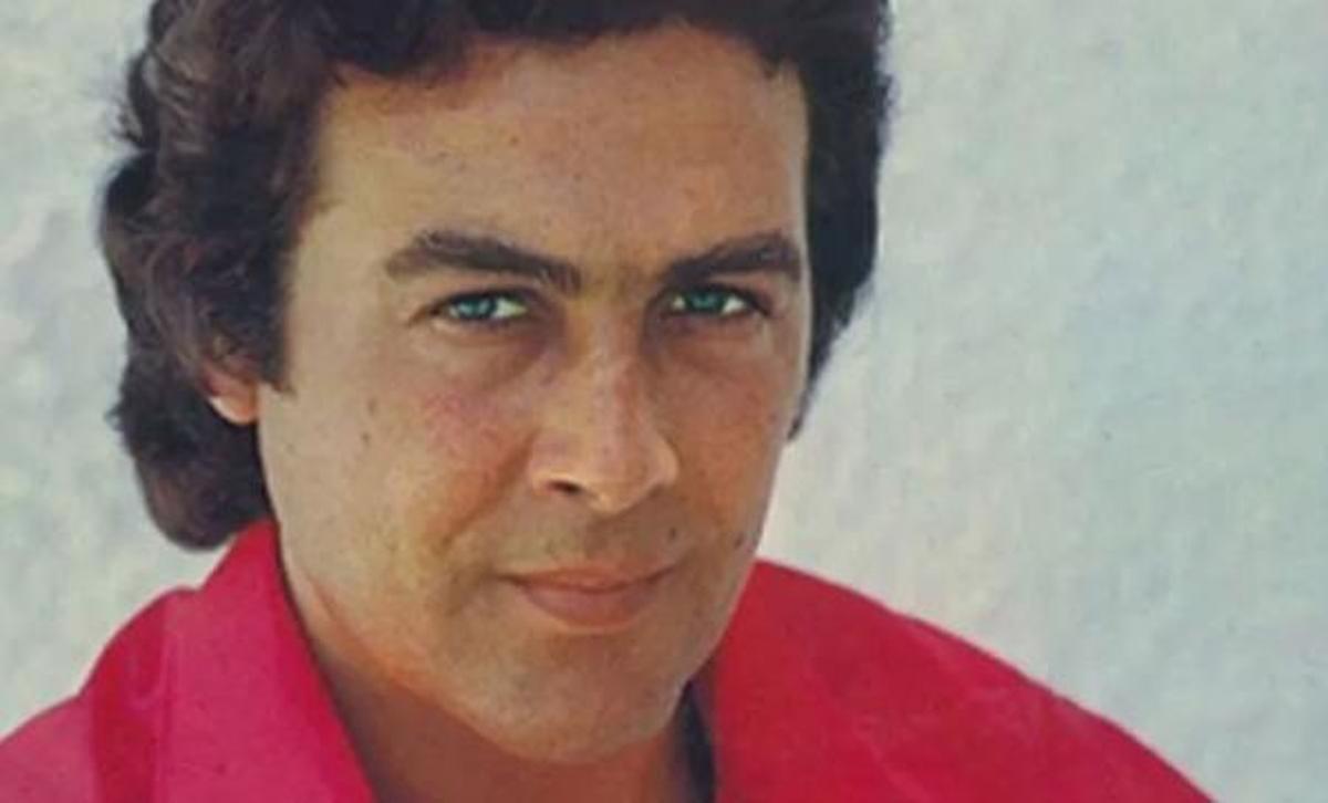 Yunanistan'ın efsane şarkıcısı Tolis Voskopoulos hayatını kaybetti ...