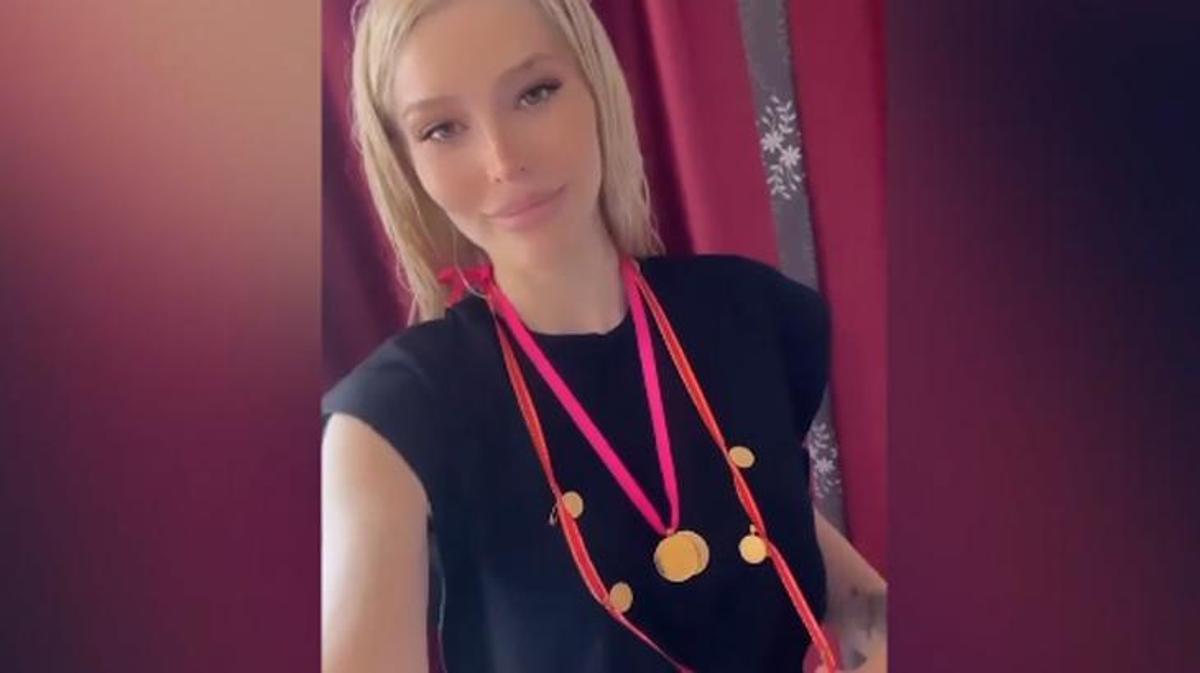 İlayda Şeker İsmail Balaban'dan bayram harçlığını altın olarak aldı ...