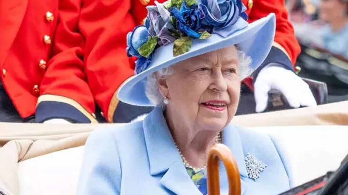 İngiltere Kraliçesi 2. Elizabeth, 96 yaşında hayatını kaybetti ...