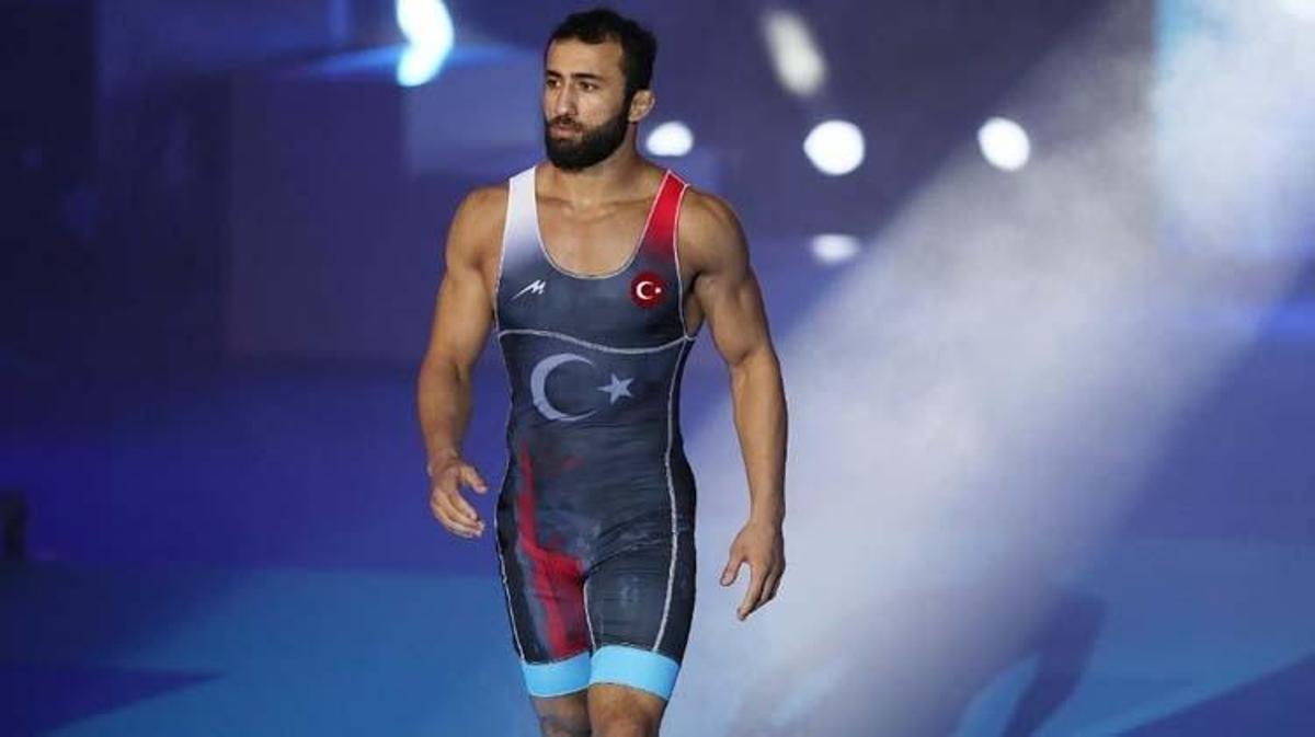 Burhan Akbudak kimdir, nereli, kaç yaşında? Dünya Güreş Şampiyonası'nda ...