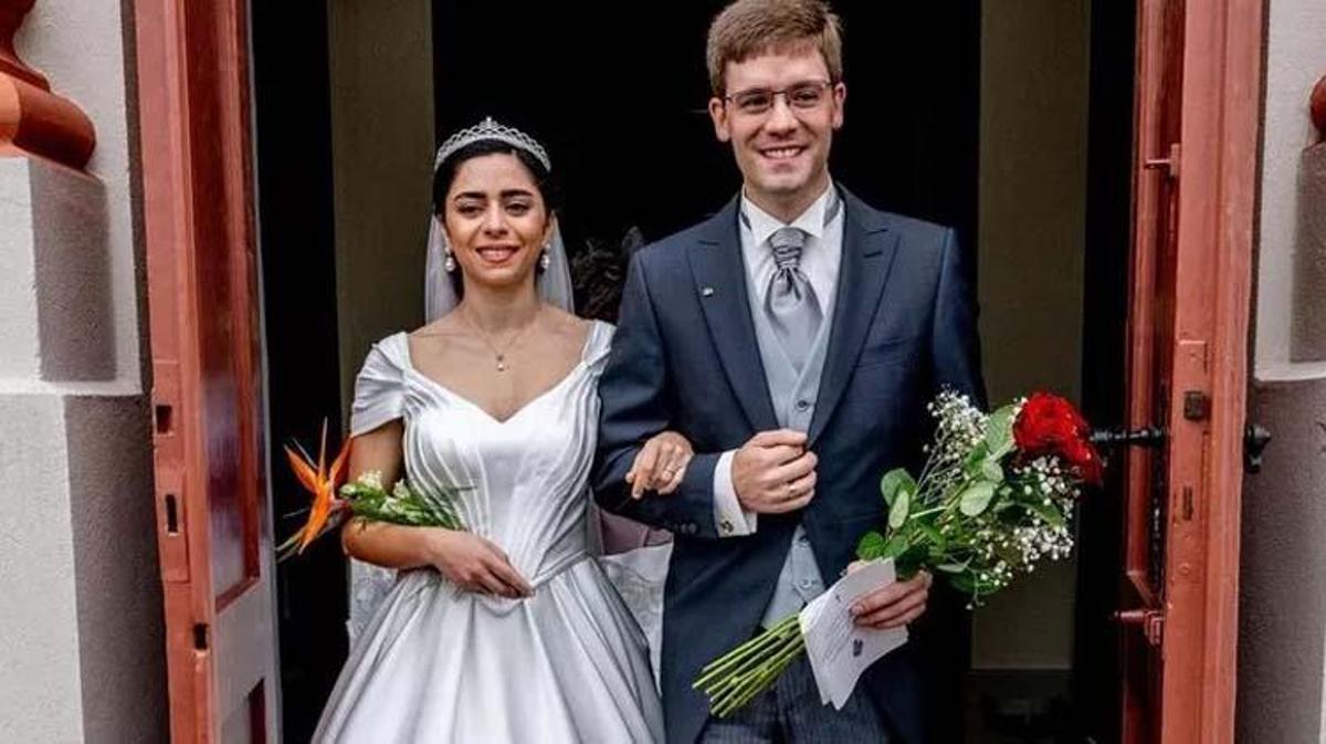 Hande Macit kimdir, nereli, kaç yaşında? Mecklenburg düşesi ne demek ...