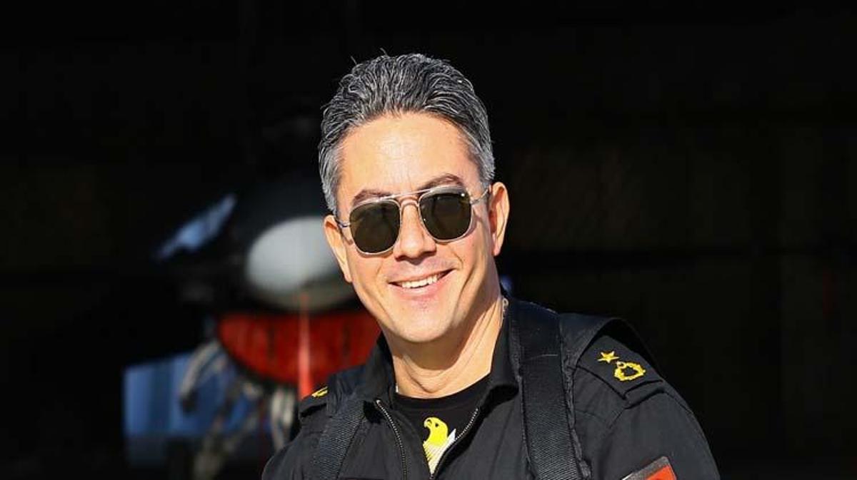 Yarbay Emre Mert kimdir? SOLOTÜRK Pilotu Emre Mert kaç yaşında, nereli ...