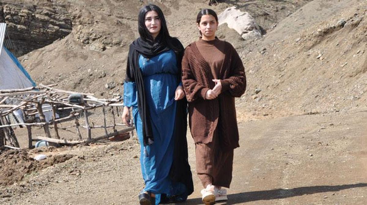 Hakkari Derecik'te ilk kez bir kadın muhtar adayı oldu - Vatan Gazetesi ...