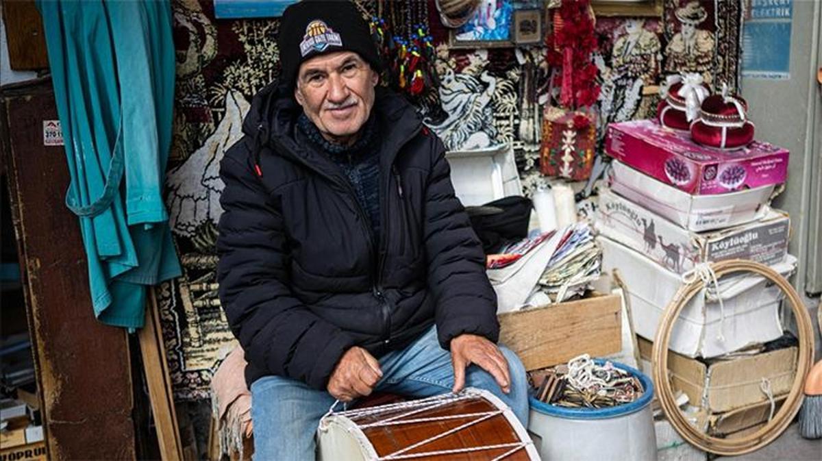 Ankara Kalesi'nde 40 yılı aşkın süredir baba mesleğini yaşatıyor ...
