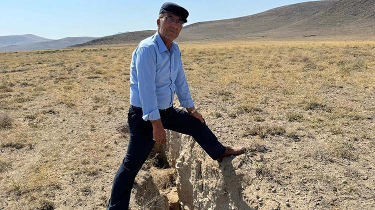 Konya'da köylüler tedirgin! Yarıklar her geçen gün biraz daha büyüyor