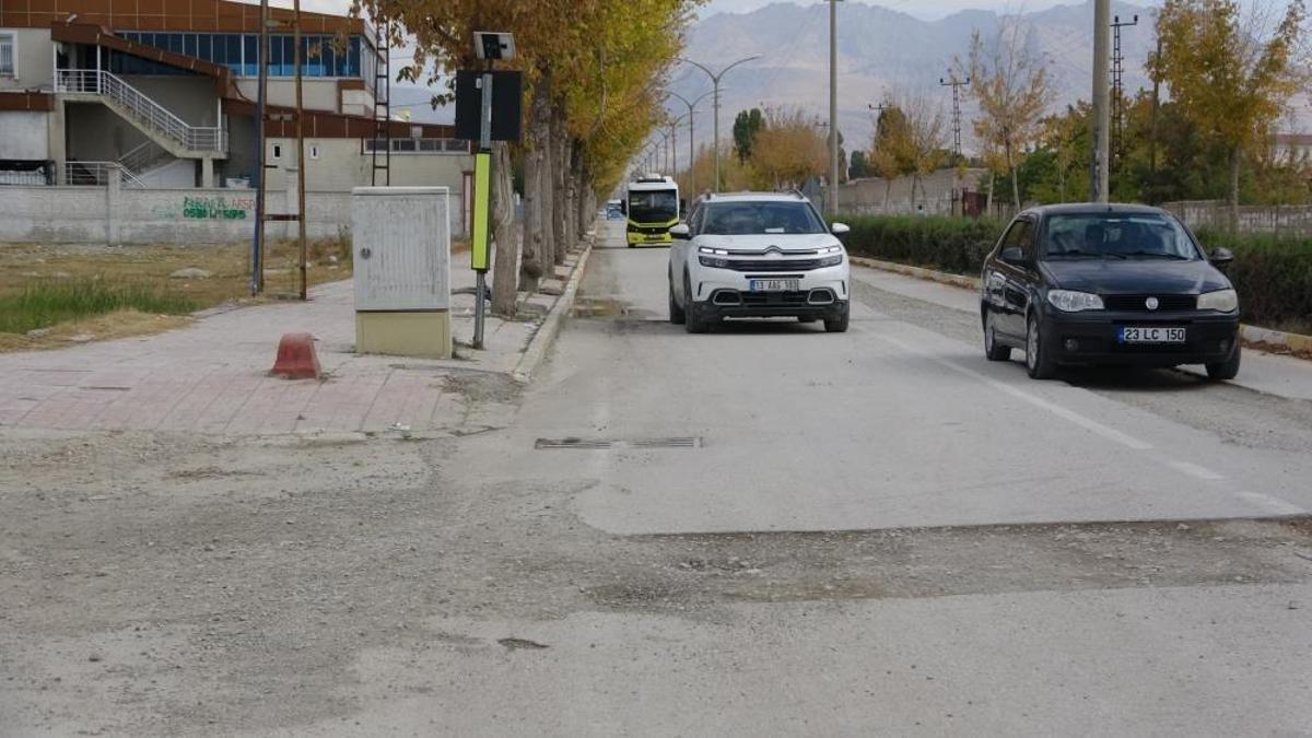 Van esnafı ağlıyor! VEDAŞ başlattı bitiremedi: Türkiye'nin en uzun ...