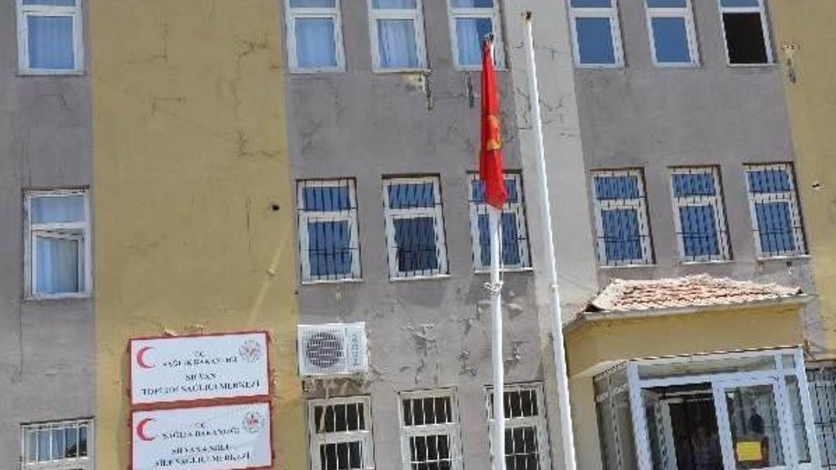 YDG-H Silvan'da Türk bayrağını indirdi - Vatan Gazetesi Haberler