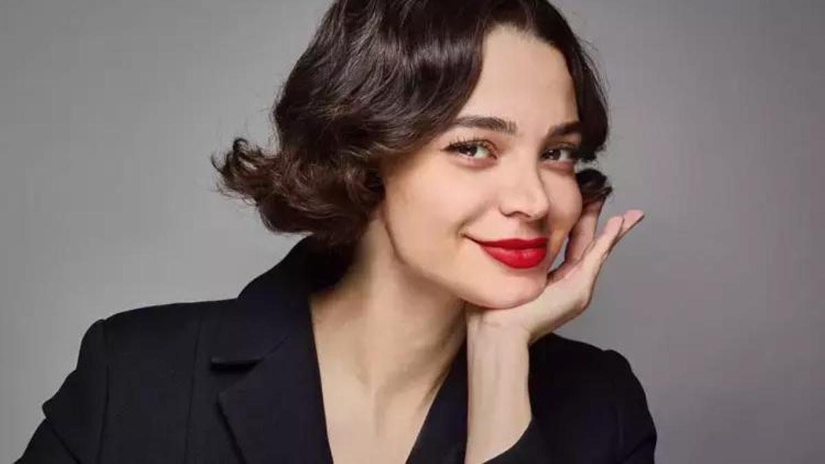 Melek Zeynep Bulut’a Paris’ten 'Sanat ve Tasarım Kürasyonunda ...