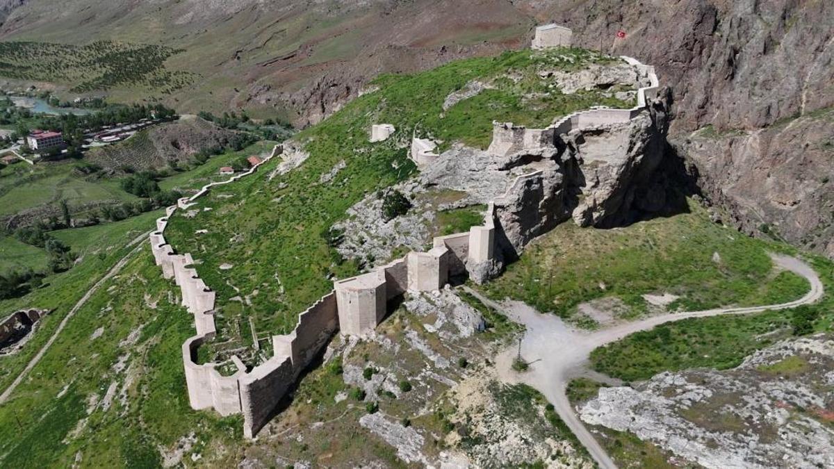 Anadolu’daki ilk Türk kalesi olarak biliniyor! Orası daha önce hiç ...