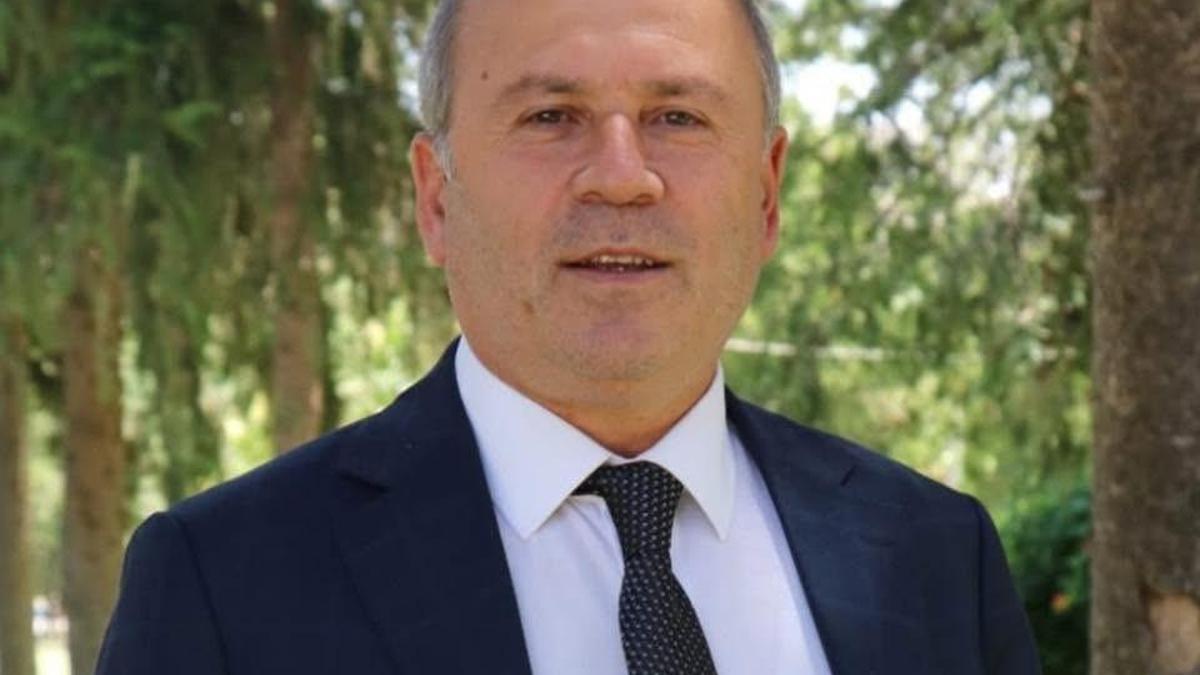 Zimmet davasında eski belediye başkanı dahil 3 sanığa hapis cezası ...