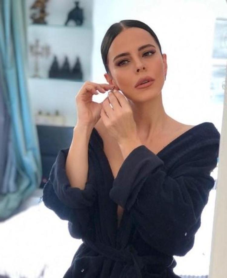 Simge Sağın'dan klip için cesur pozlar! - Magazin Haberleri