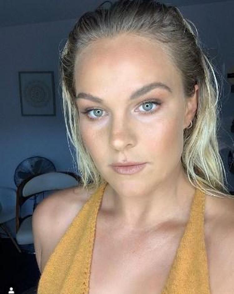 Felicity Palmateer - Magazin Haberleri