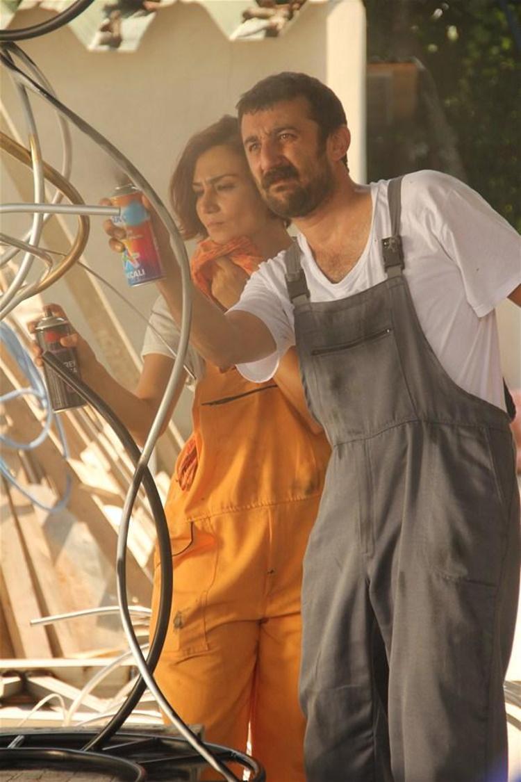 Guruldayan Kalpler Filmi - Magazin Haberleri