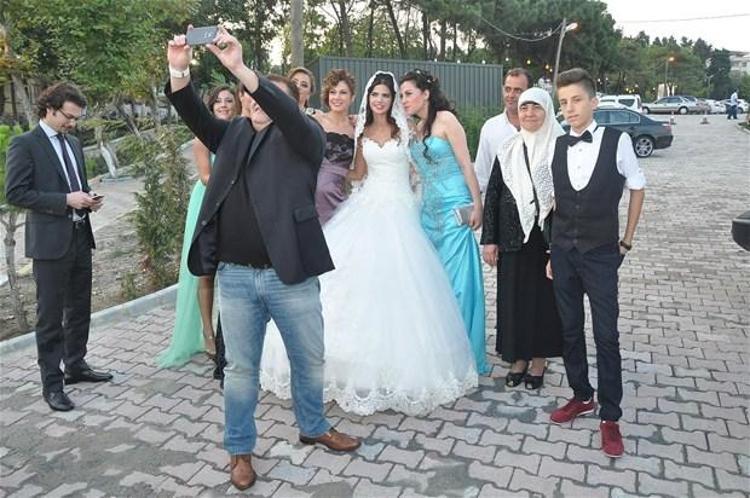 Sevil Uyar - Levent Kılıç'ın düğünü - Vatan Gazetesi Magazin Haberleri