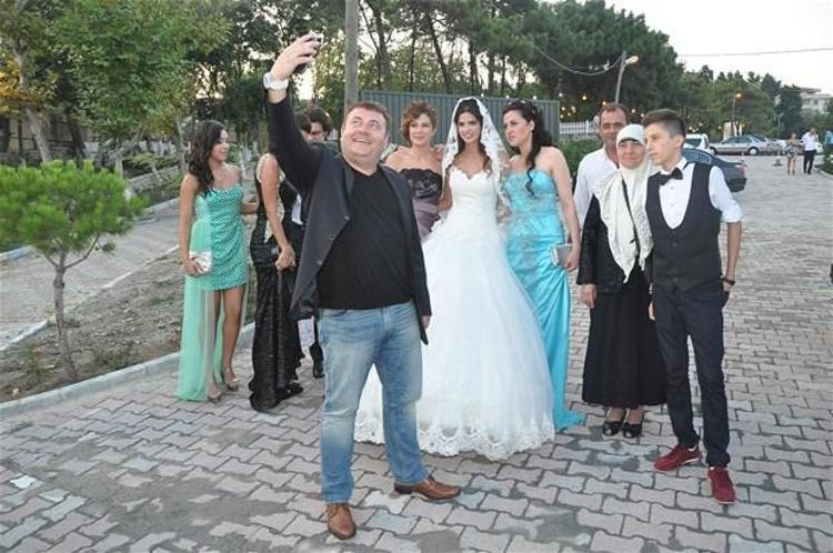 Sevil Uyar - Levent Kılıç'ın düğünü - Vatan Gazetesi Magazin Haberleri