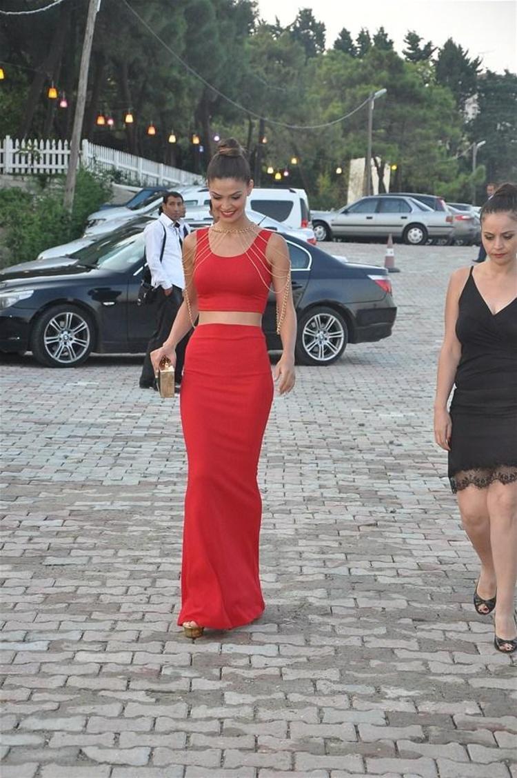 Sevil Uyar - Levent Kılıç'ın düğünü - Vatan Gazetesi Magazin Haberleri