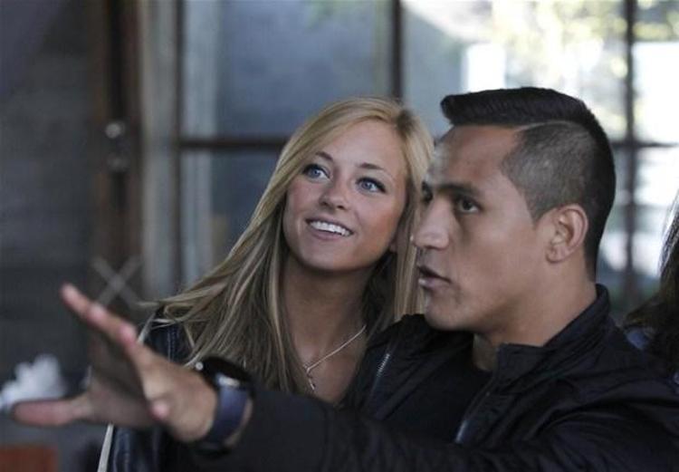 Alexis Sanchez ve Laia Grassi - Sampiy10 Spor Haberleri