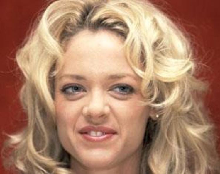 Lisa Robin Kelly - Magazin Haberleri