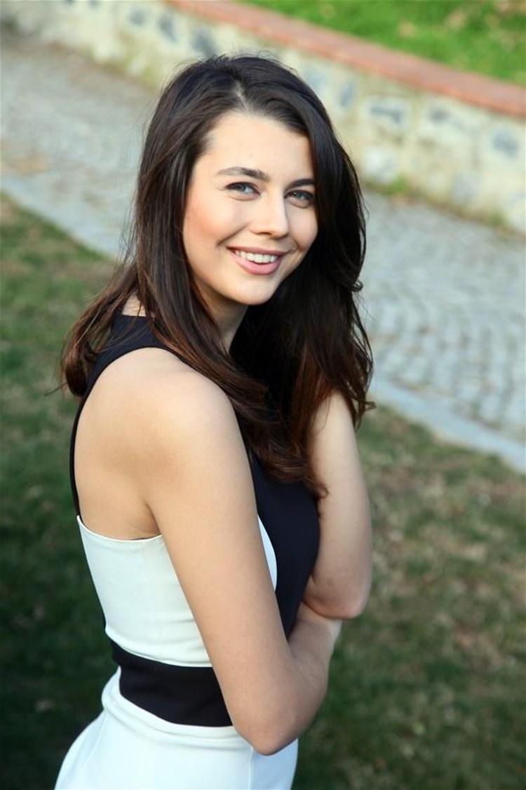 Sezgi Sena Akay - Gazetevatan En Son Magazin Haberleri