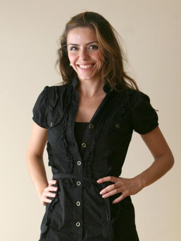 Karolin Fişekçi - Gazetevatan En Son Magazin Haberleri