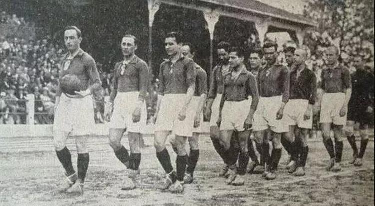 Beşiktaş - Fenerbahçe derbilerinde futbol tarihine damgasını vuran ... Beşiktaş - Fenerbahçe derbilerinde futbol tarihine damgasını vuran ...