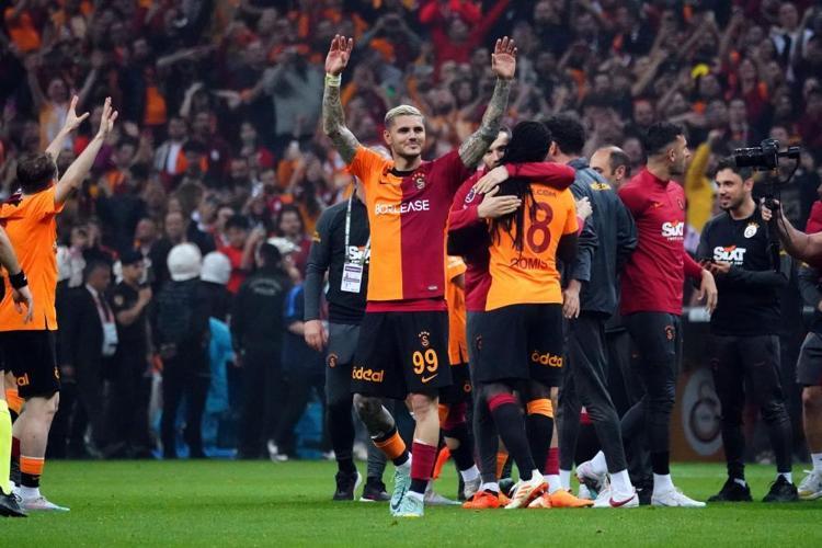 Galatasaray son dakika transfer bombasını patlatıyor! Takımda tüm ...
