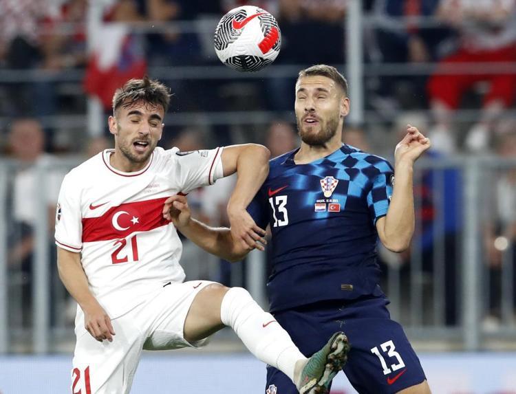 Hırvatistan-Türkiye maçında skandal ırkçı marş! UEFA'dan ceza yolda ...