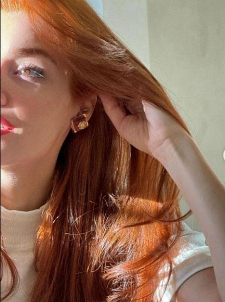 Hande Erçel ve Hakan Sabancı çiftinden güzel haber! Ev bakmaya ...