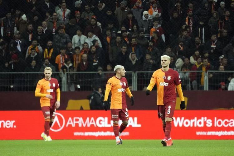 Önce Okan Buruk, sonra Erden Timur! Kerem Aktürkoğlu dayanamadı, yüzüne ...