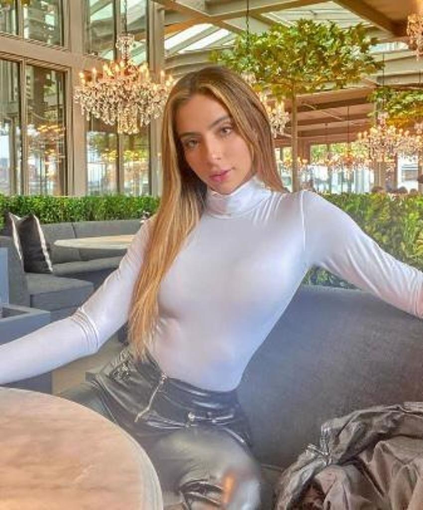 Bruna Rangel Lima sarı mayokinisiyle olay yarattı! - Gazetevatan En Son ...