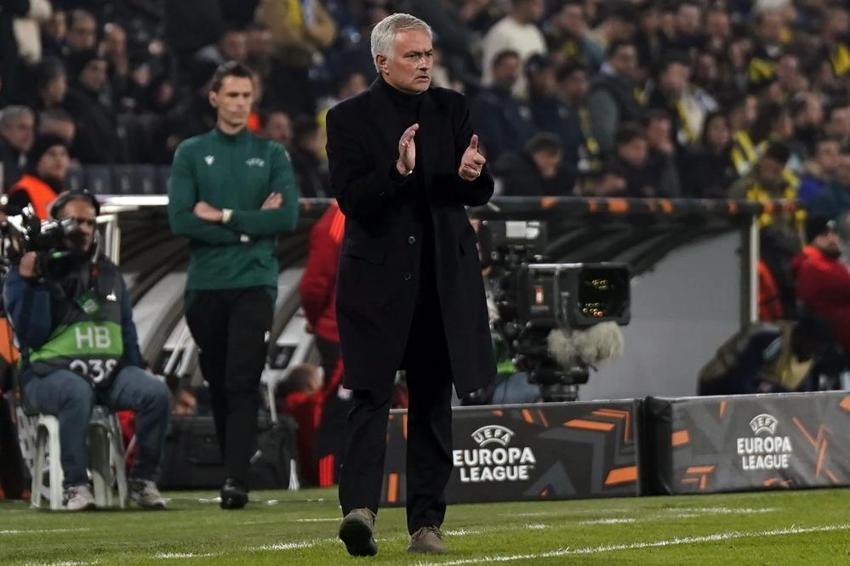 Lyon maçı sonrası Mourinho biletini kesti! Milan Skriniar ve Diego ...