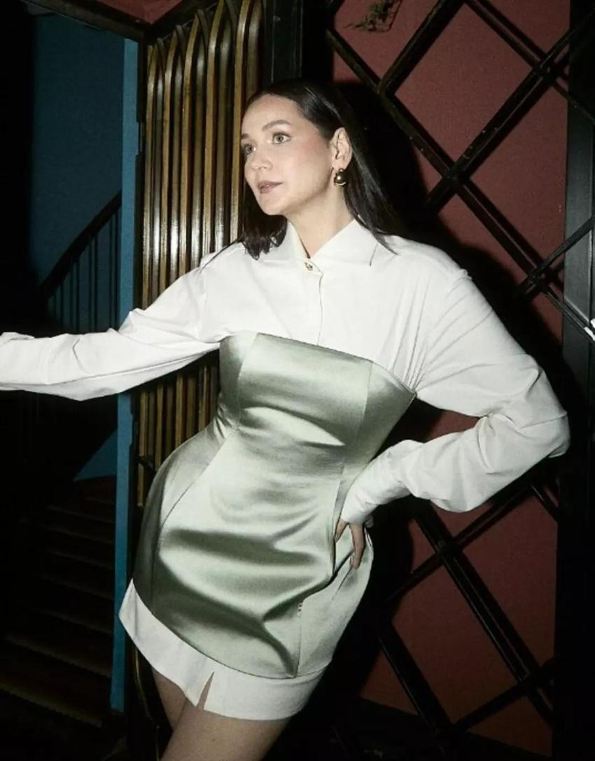 Gülsüm Ali mini elbisesiyle tam not aldı! - Vatan Gazetesi Magazin ...